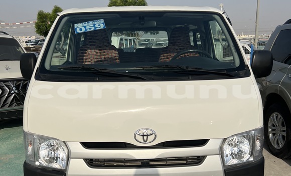 Acheter occasion voiture toyota hiace blanc à pointe–noire, région du kouilou - carmunu